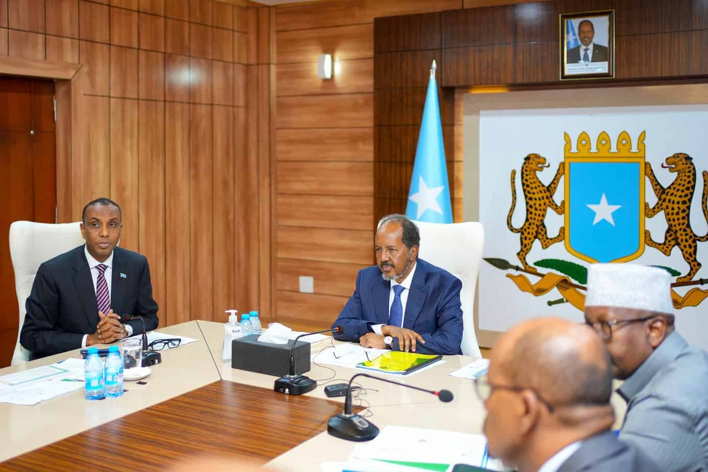 Madaxweyne Xasan Sheekh oo Guddoomiyay Shirka Golaha Wasiirada | Radio ...