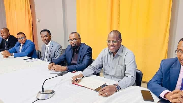 Siyaasiyiinta mucaaradka Puntland oo Eedeeyay Deni baaqna diray ...