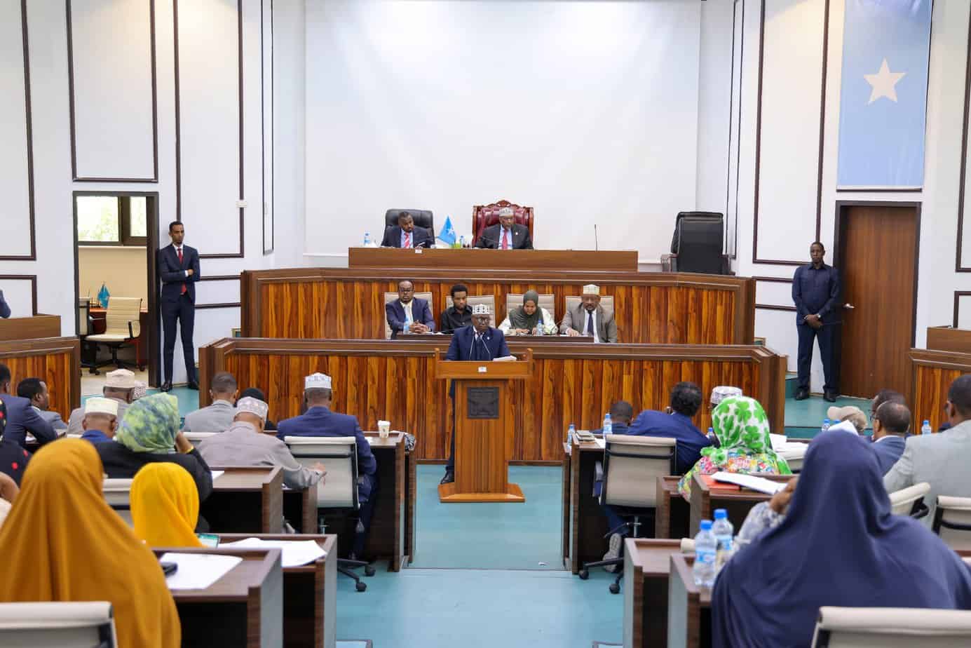 Golaha shacabka oo ka dooday Mowshin ku saabsan Xariga Jeneraal sheegow ...