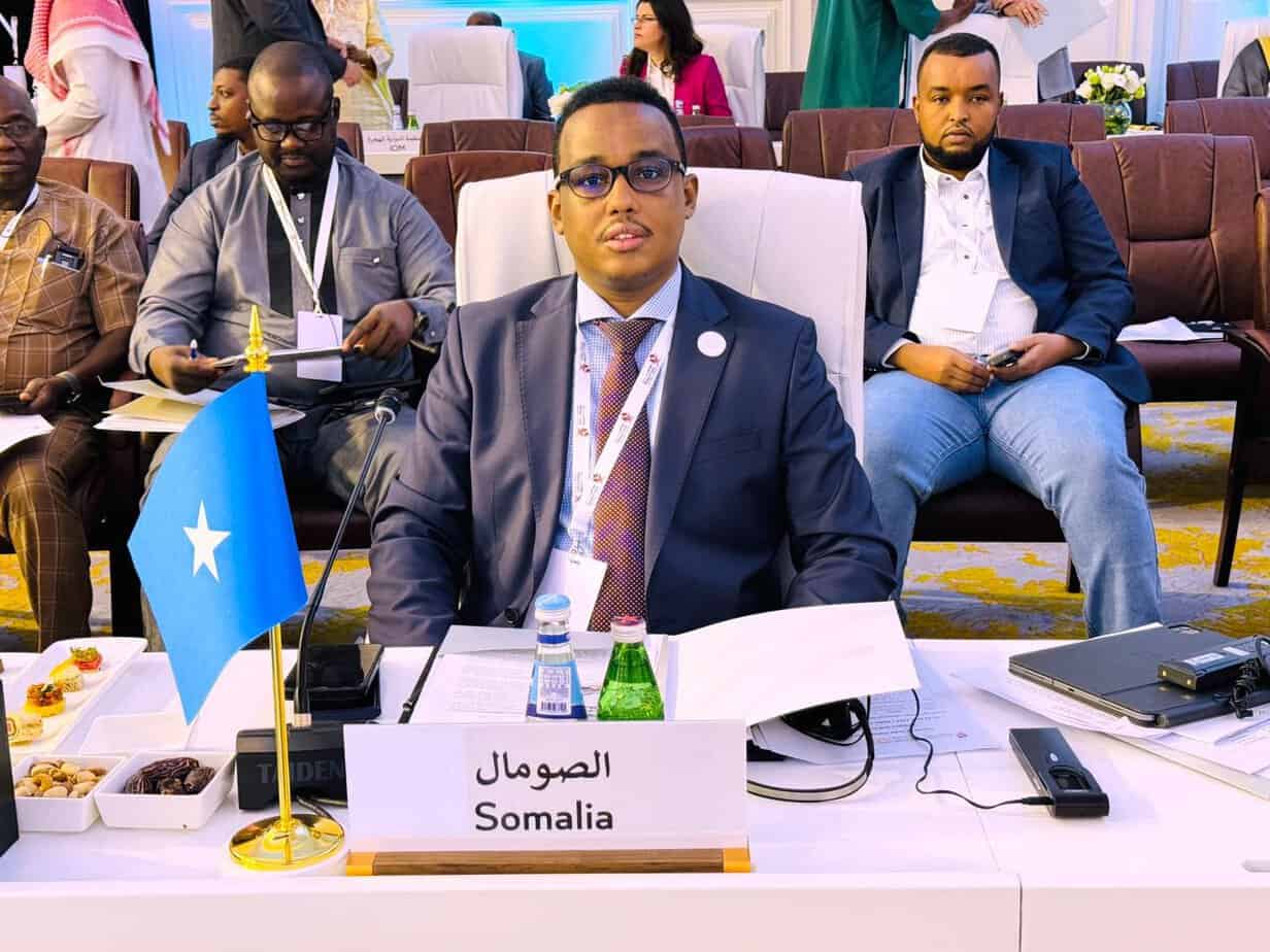 Mas'iiliyiin ka tirsan Xukuumadda Soomaaliya oo shir uga qayb galay ...