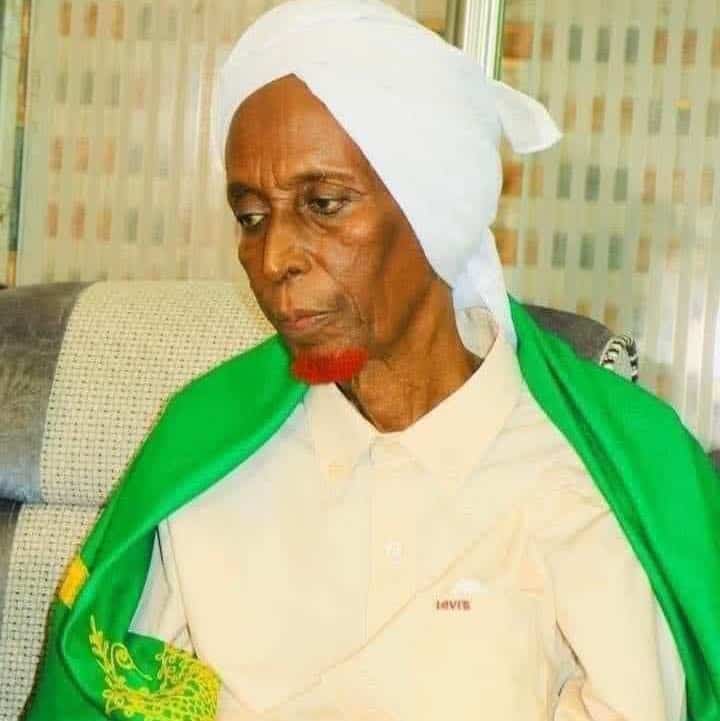 Sheekh Cismaan Xidig oo ku geeriyooday Muqdisho & Madax ka hadashay ...